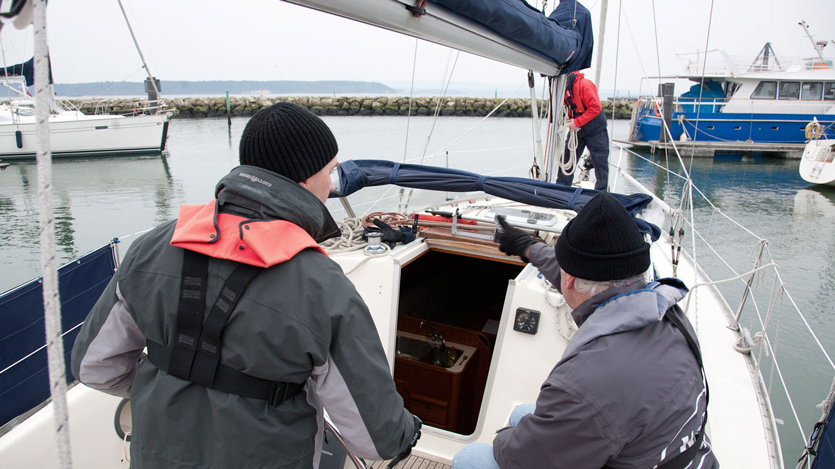 Berthing a boat using wind and tide - Practical Boat Owner