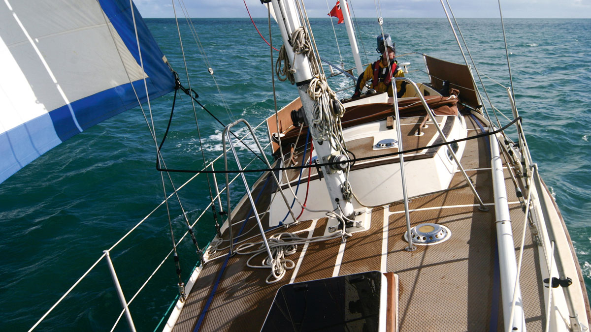 Elizabethan 31: the solid offshore cruiser - Practical Boat Owner