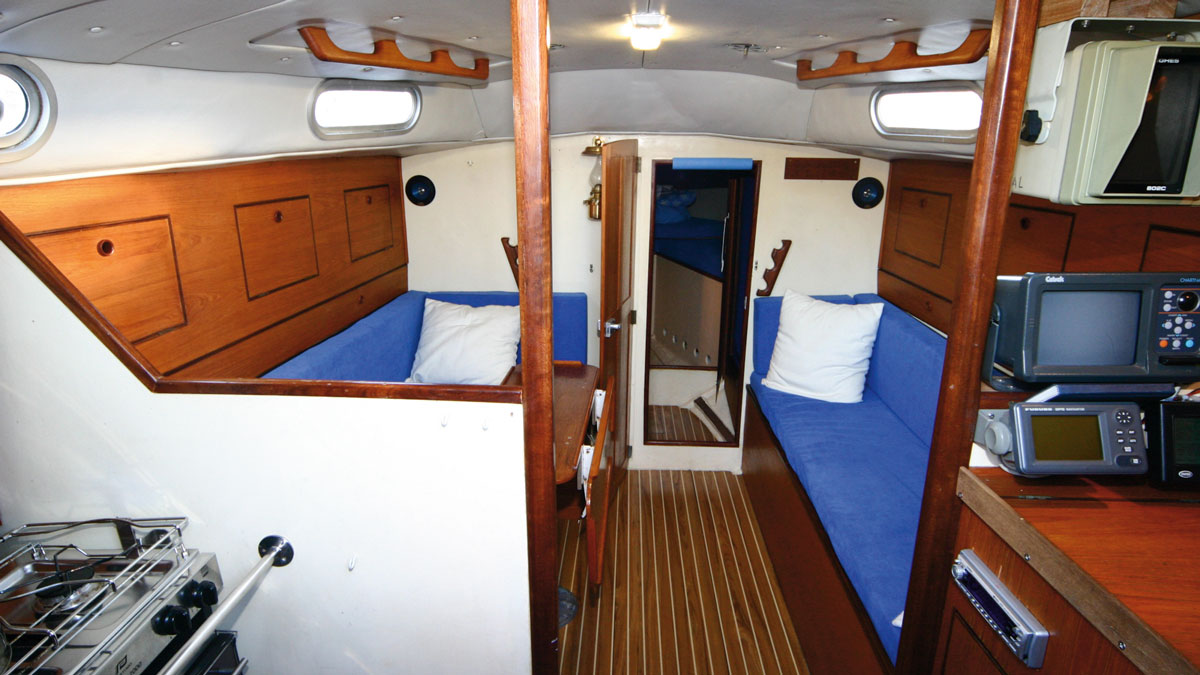 Elizabethan 31: the solid offshore cruiser - Practical Boat Owner