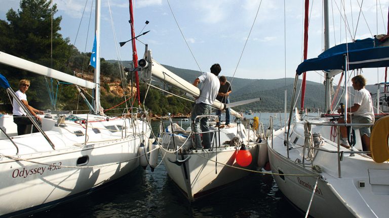 Do-it-yourself mast stepping - Practical Boat Owner