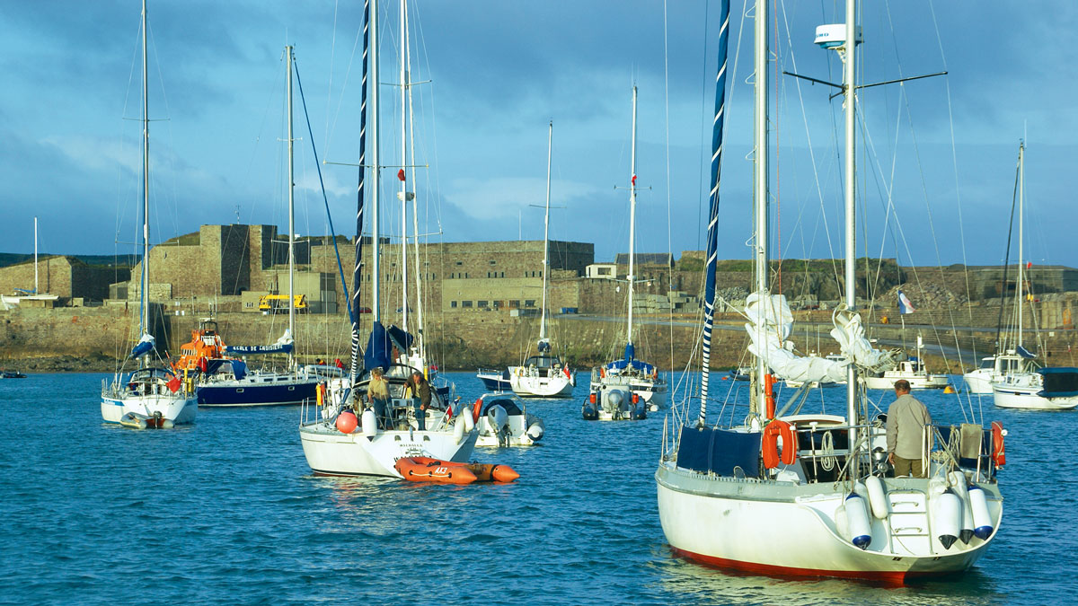 Crossing the Channel: 10 factors for a trouble-free voyage - Practical ...