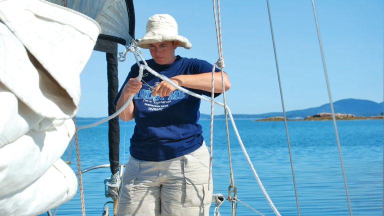 How to fit a tabernacle to your boat - Practical Boat Owner