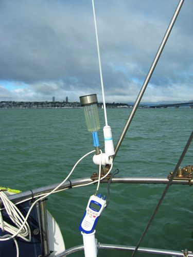 22 practical tips for a single handed sailor to make your boat easier ...
