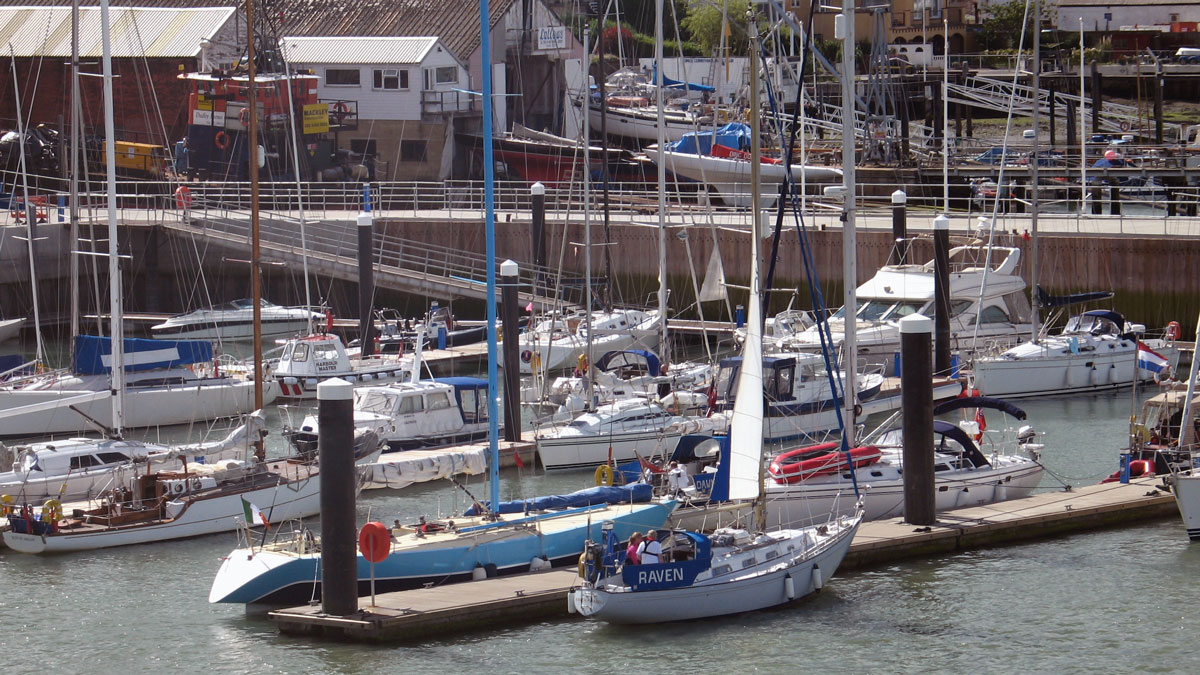 Sailing without an engine: tips to get home when it fails - Practical ...