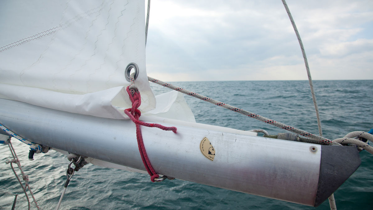 Sailing to windward: how to tweak your sails to improve performance ...