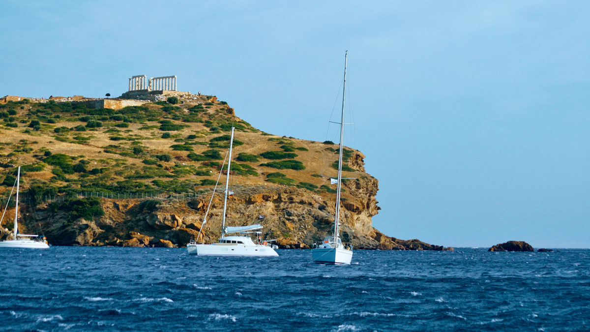 The best boat anchor types for different types of cruising & their pros ...