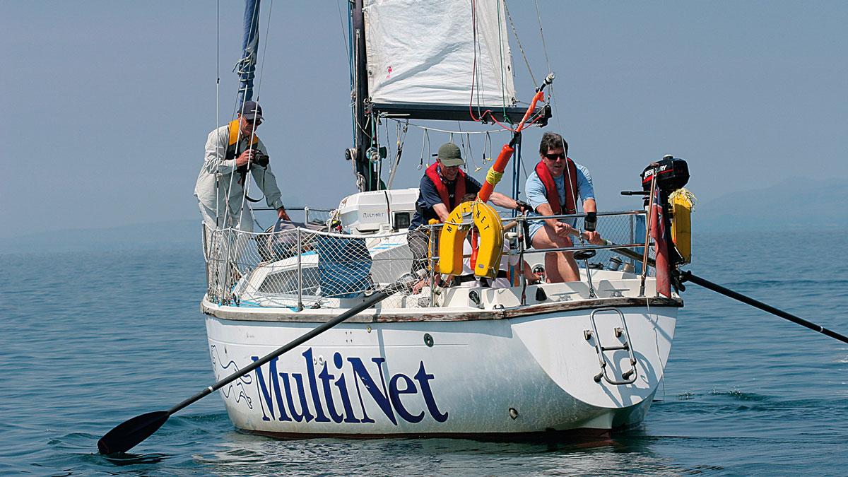 Sailing without an engine: tips to get home when it fails - Practical ...