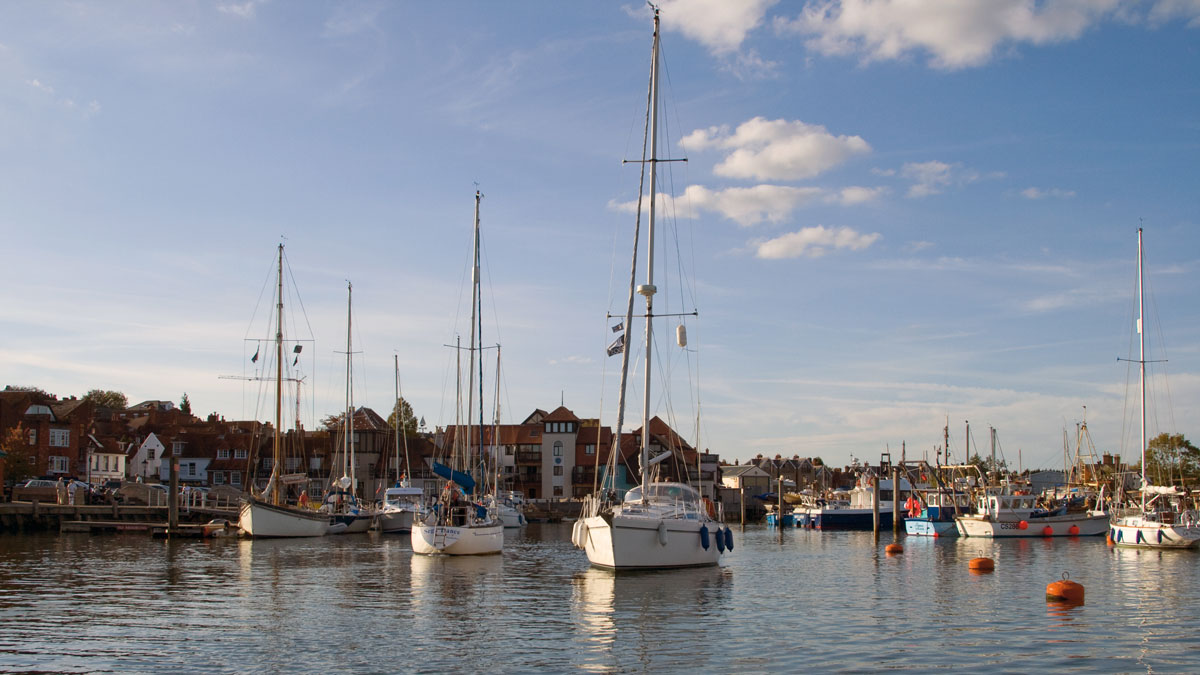 Sailing without an engine: tips to get home when it fails - Practical ...