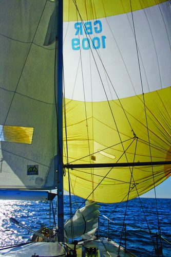 Sailing without an engine: tips to get home when it fails - Practical ...