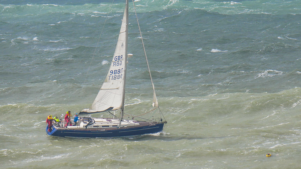 “It was like doing a MOB recovery wearing a neck brace” - says Round ...