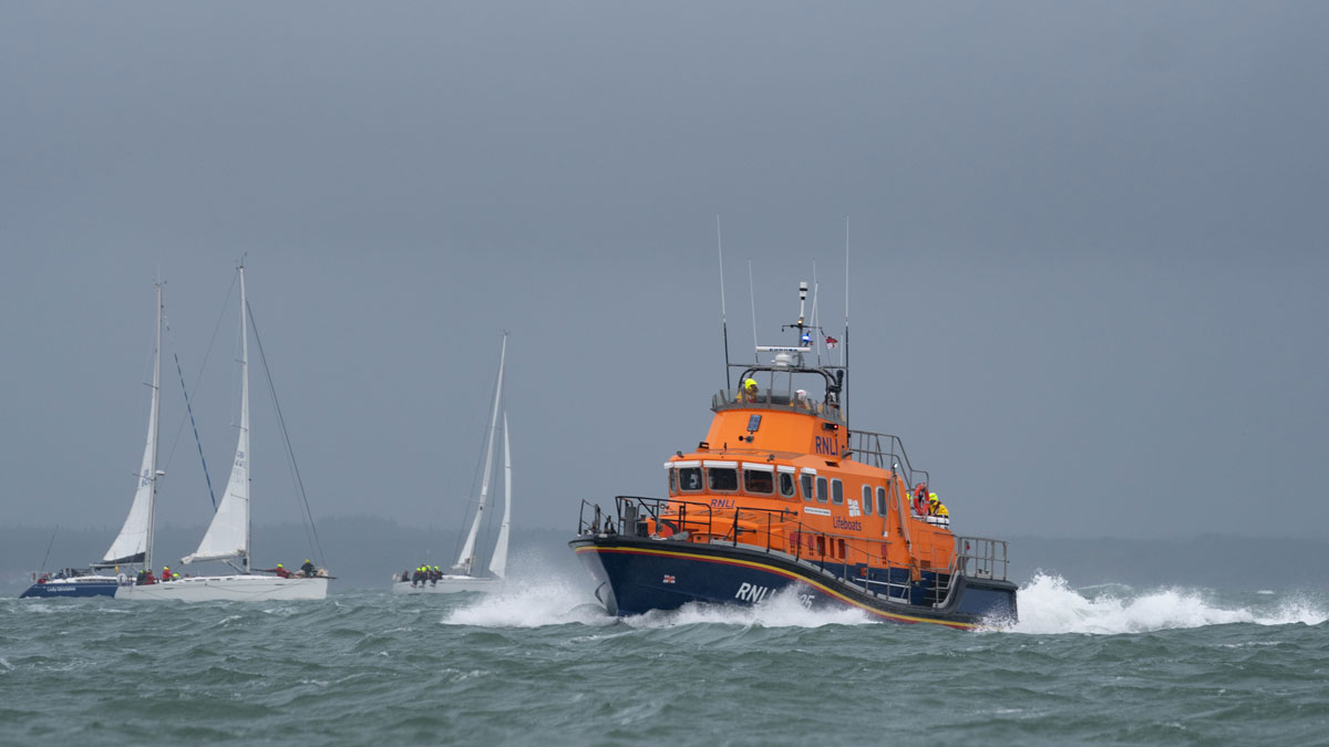 "Tough conditions" for Round the Island Race sailors and lifeboat crews ...