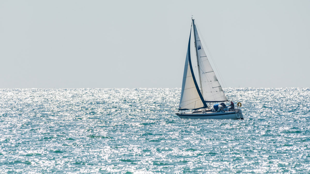 New race for solo and double-handed sailors who wish to sail the world ...