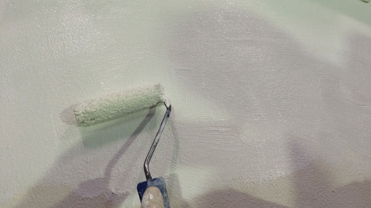 How to apply KiwiGrip to your deck - Practical Boat Owner