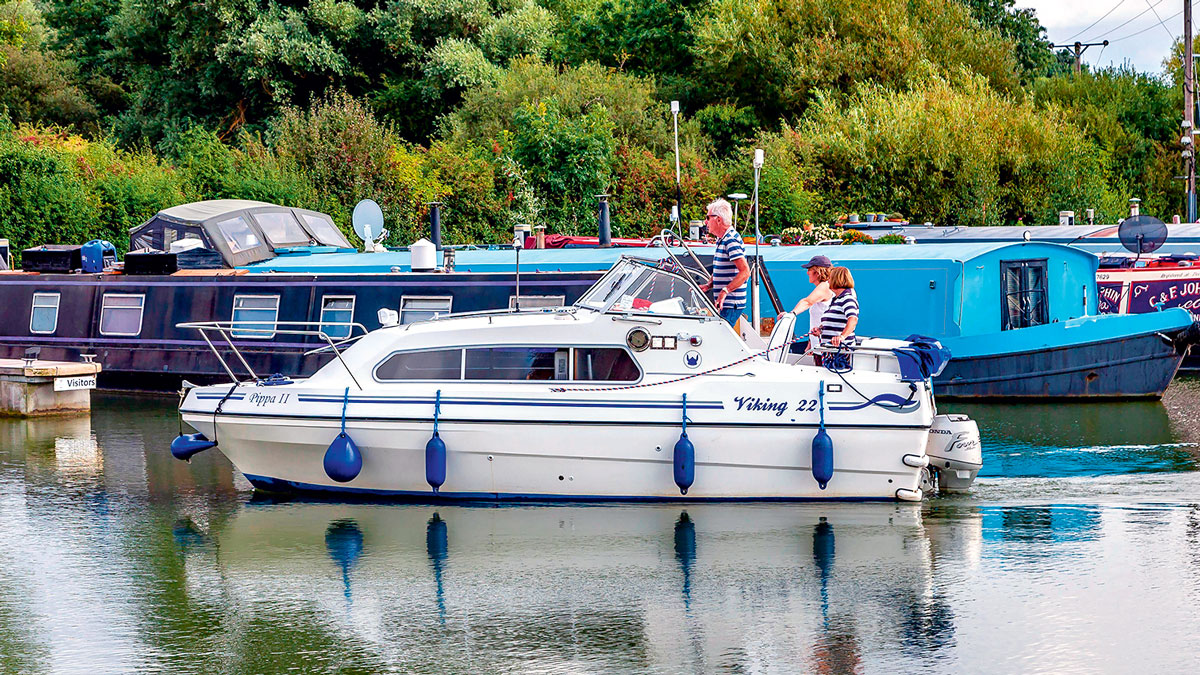 Inland boating in the UK: a beginner's guide - Practical Boat Owner
