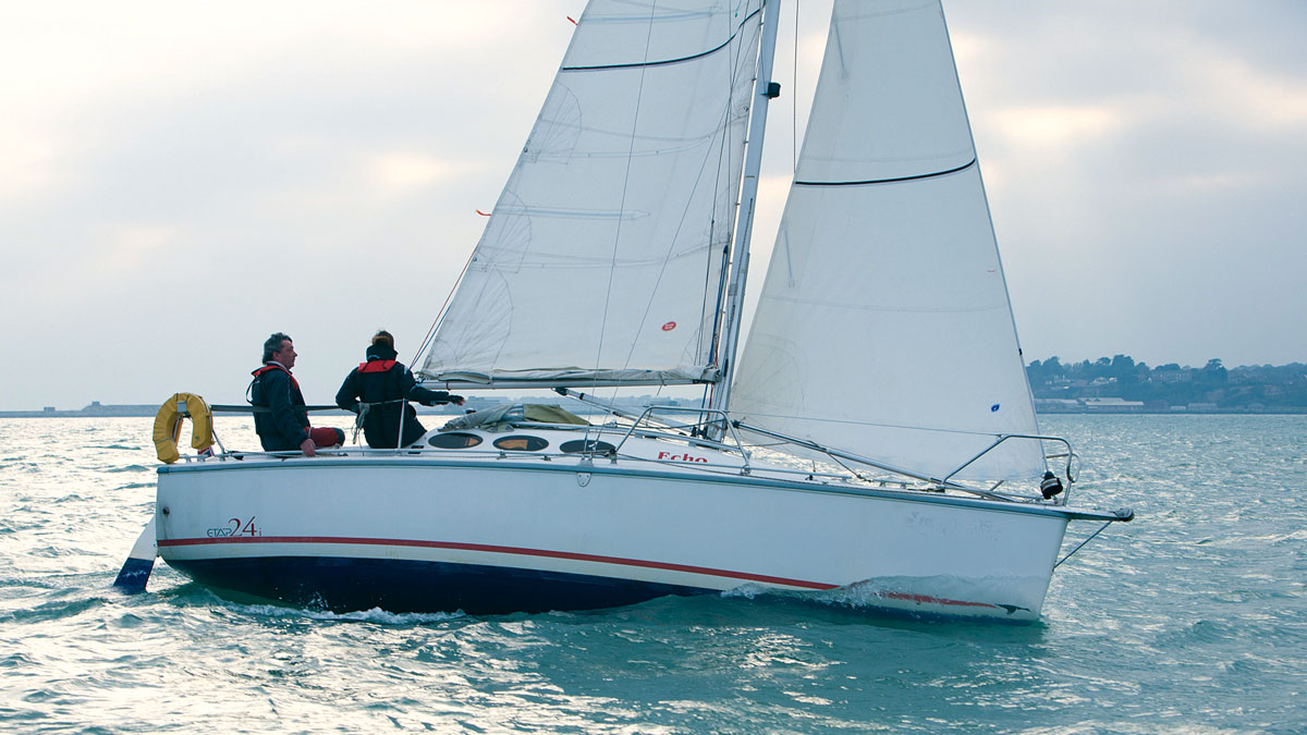 Etap 24i: the boat that will do whatever you want - Practical Boat Owner