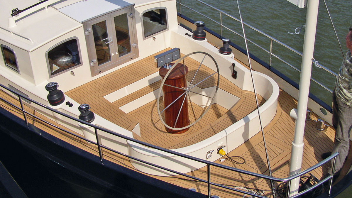 10 low-cost solutions for non-slip decks on boats - Practical Boat Owner