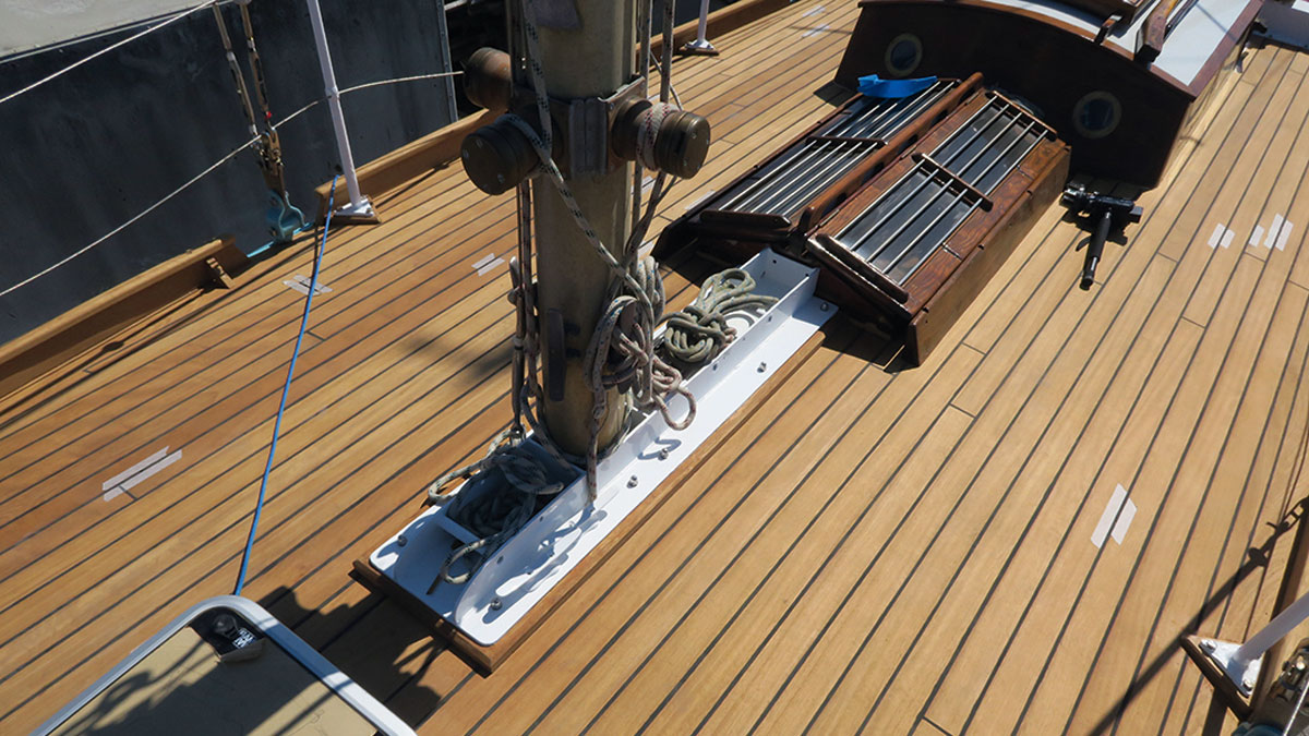 10 low-cost solutions for non-slip decks on boats - Practical Boat Owner
