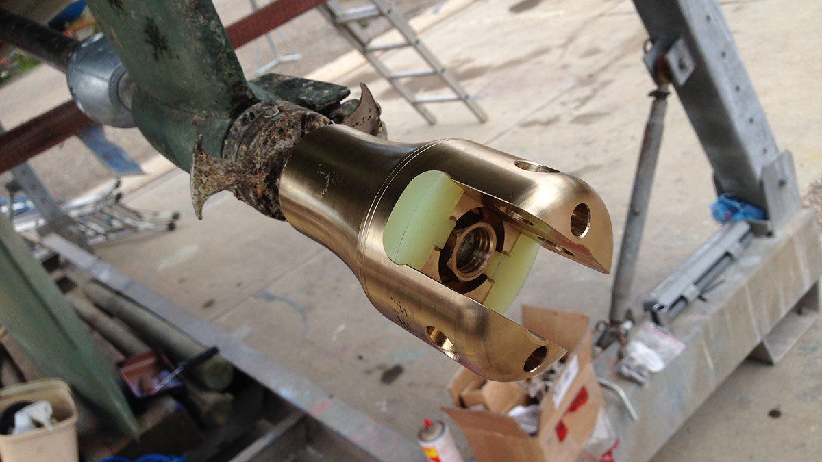 How to fit a folding propeller - Practical Boat Owner