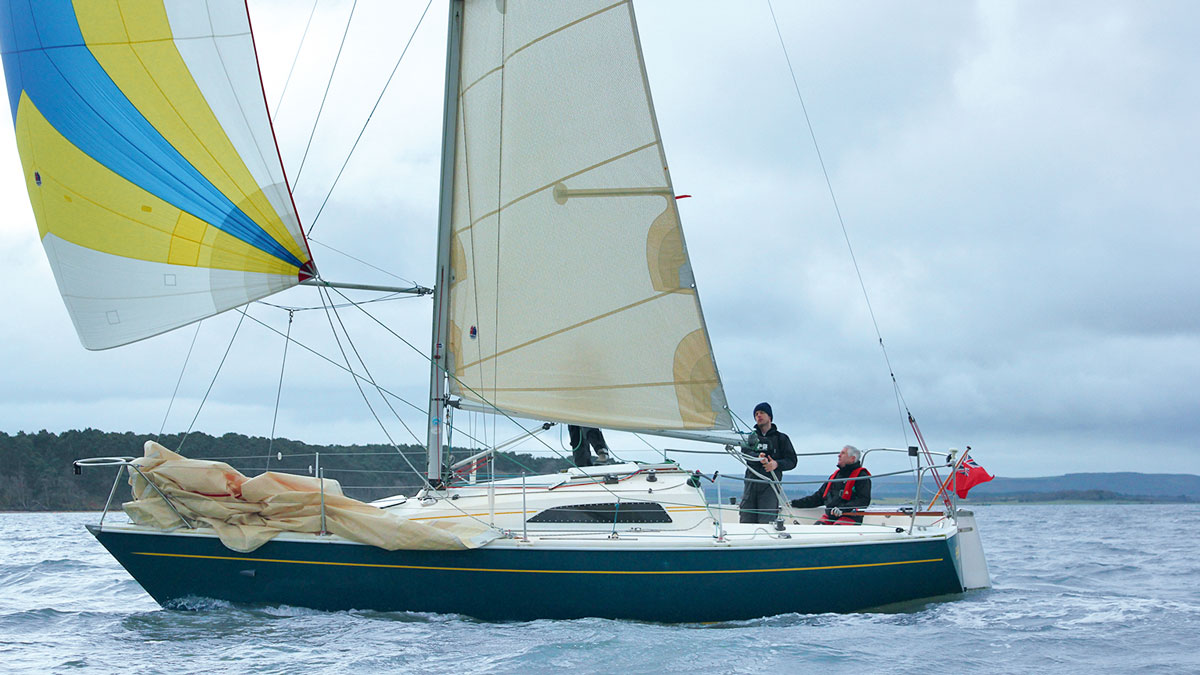 Contessa 32: the second-hand classic + 6 alternative boats - Practical ...