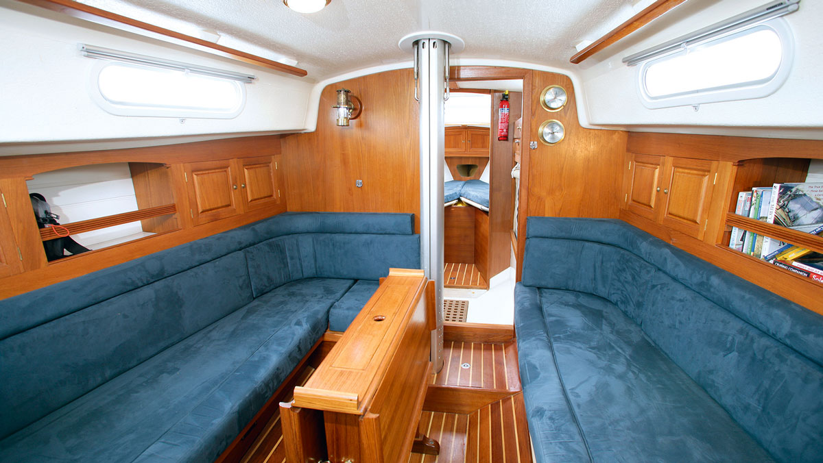 Contessa 32: the second-hand classic + 6 alternative boats - Practical ...