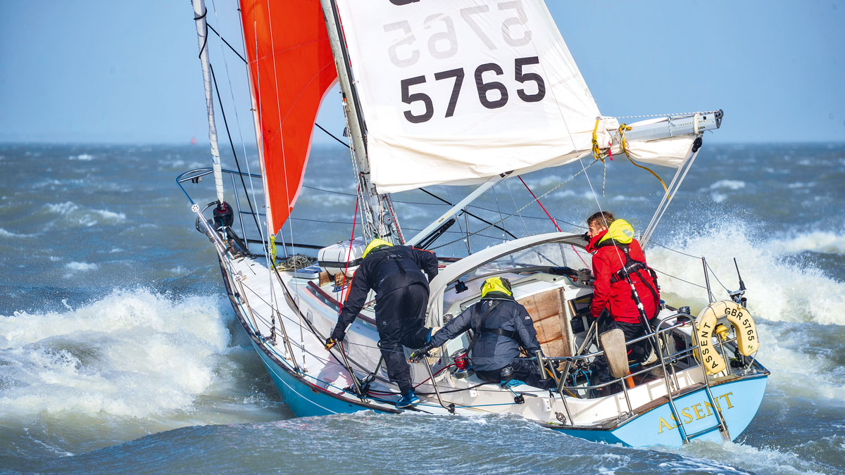 Contessa 32: the second-hand classic + 6 alternative boats - Practical ...