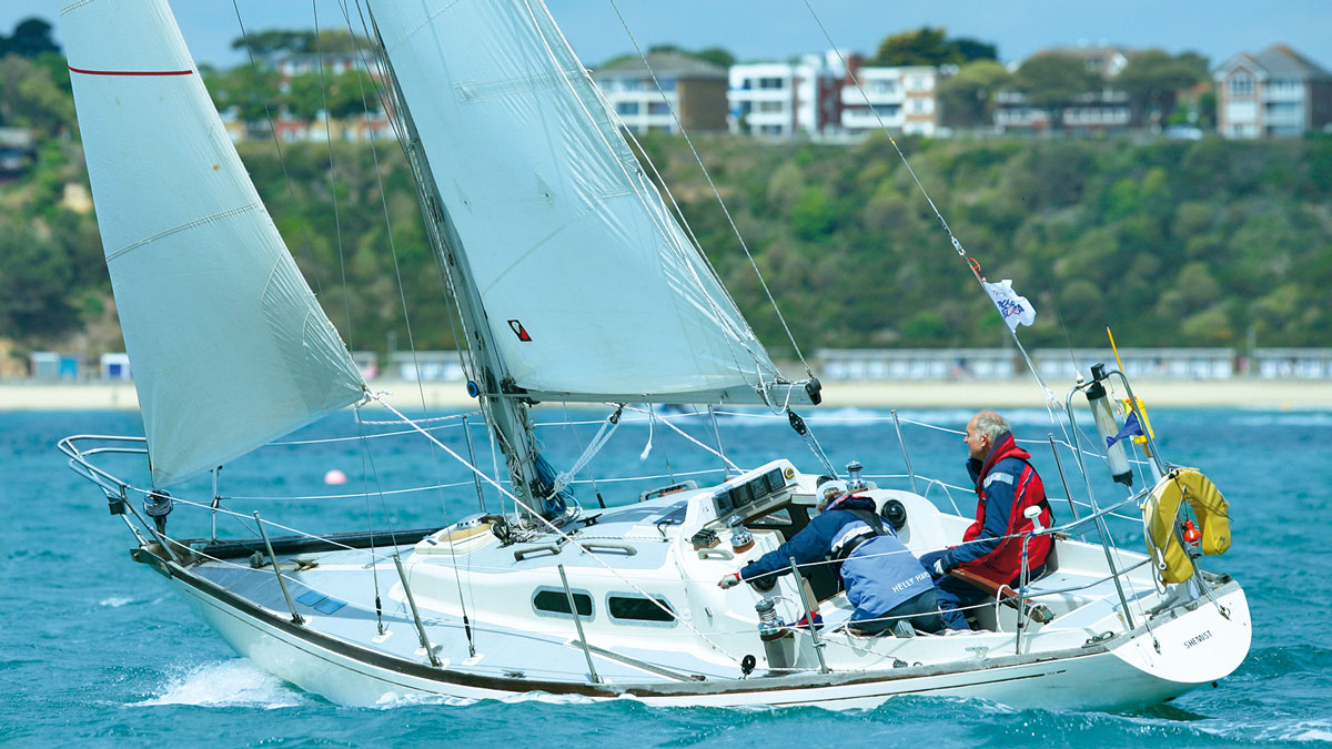 Contessa 32: the second-hand classic + 6 alternative boats - Practical ...