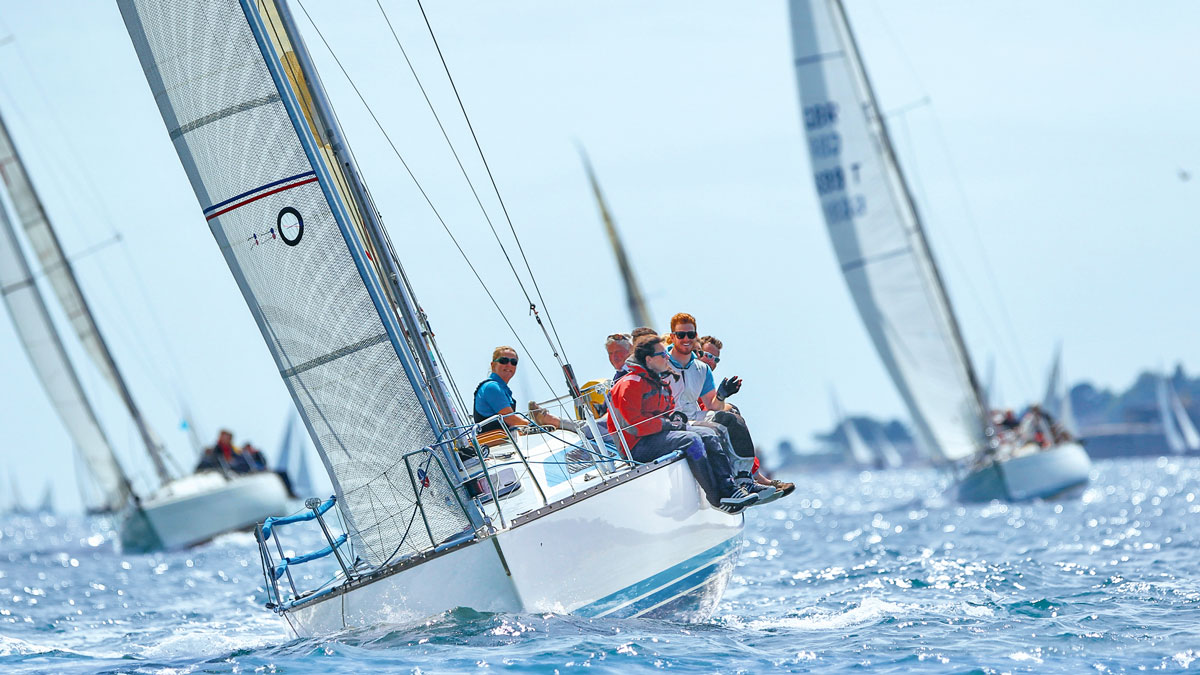 Contessa 32: the second-hand classic + 6 alternative boats - Practical ...