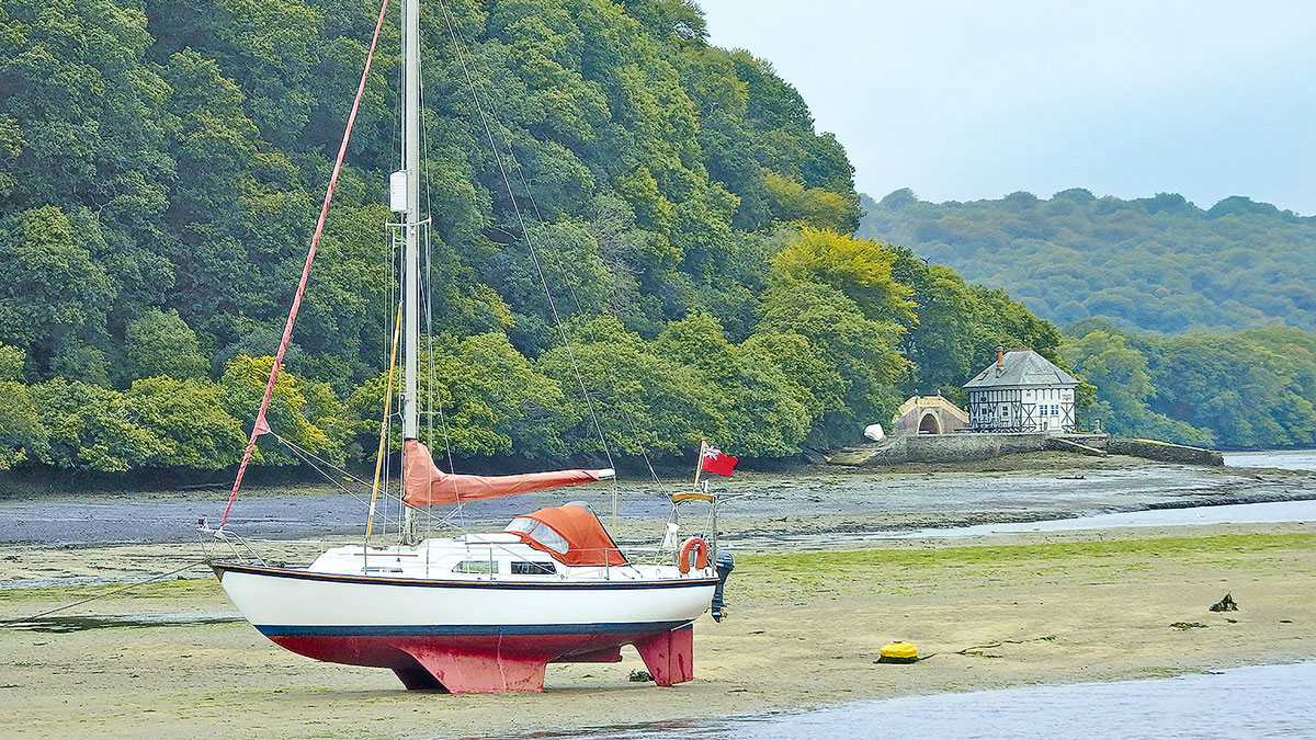 Monohulls vs Multihulls: which is best? - Practical Boat Owner