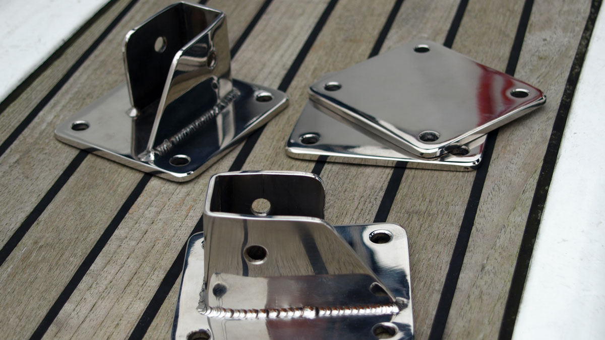 How to fit a removable mainsheet track - Practical Boat Owner