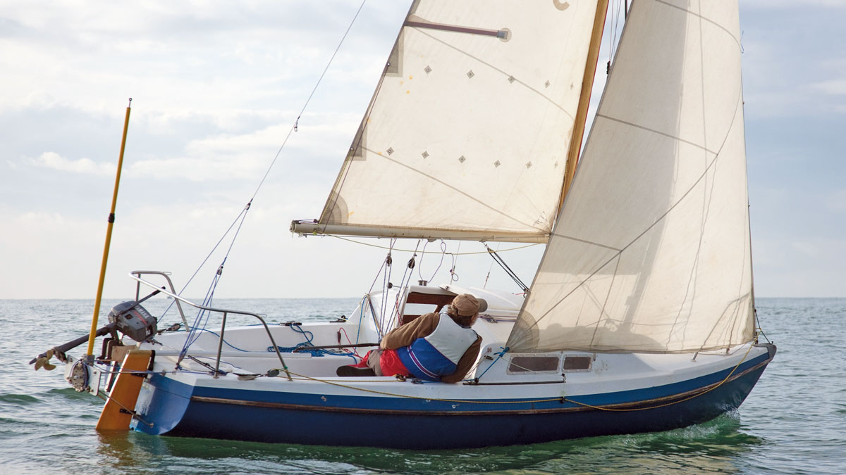 Hunter 19: rugged & seaworthy yacht for under £1,000 - Practical Boat Owner