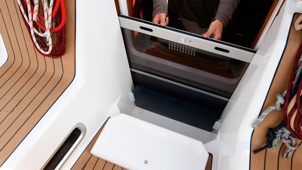 The Allures 45: crawl up creeks and dry out or cruise offshore ...