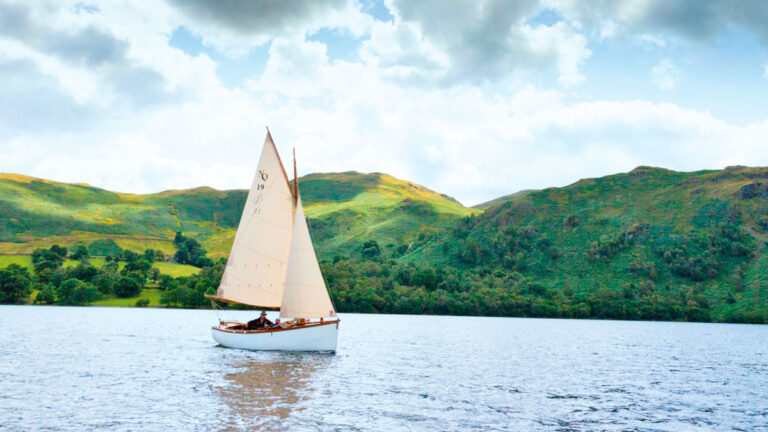Mirror Dinghy: the versatile first boat for thousands of sailors ...