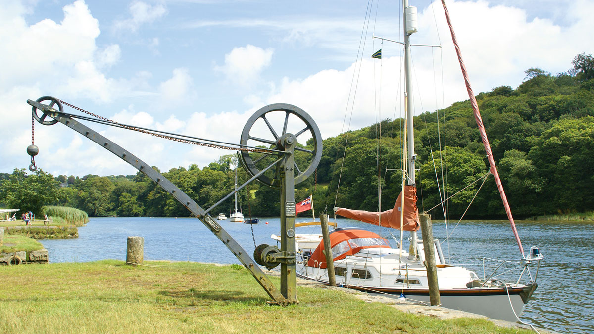 How to sail tidal estuaries safely - Practical Boat Owner