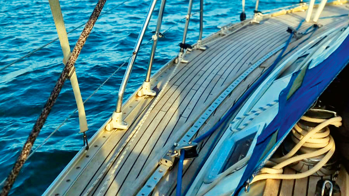 Invicta 26: a long keel yacht for the price of a good dinghy ...