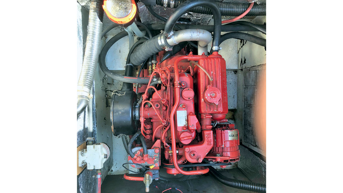DIY engine replacement saves boat owner £1,500 - Practical Boat Owner