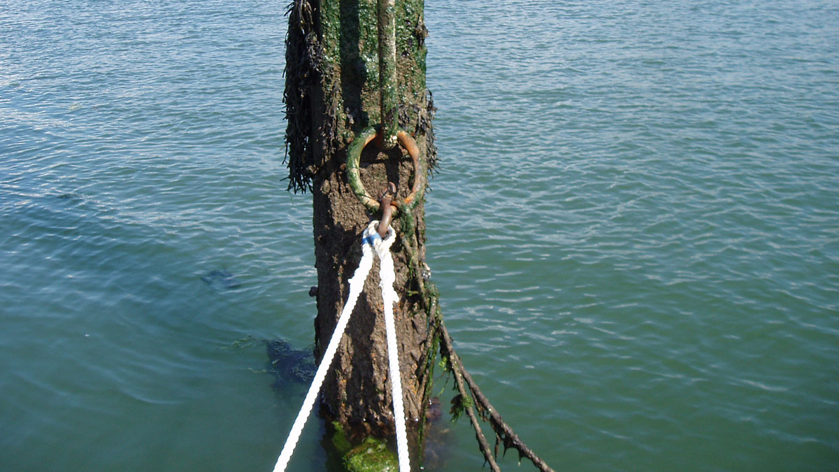 Rigging pile mooring pick-up lines - Practical Boat Owner