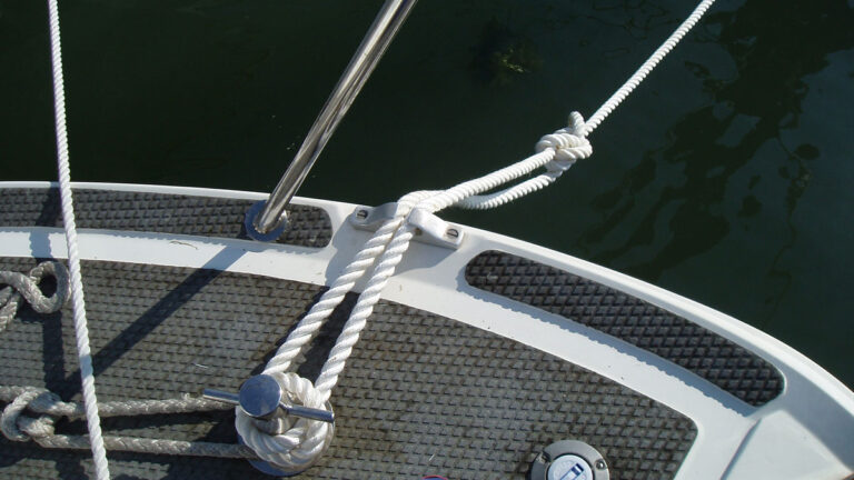 Rigging pile mooring pick-up lines - Practical Boat Owner