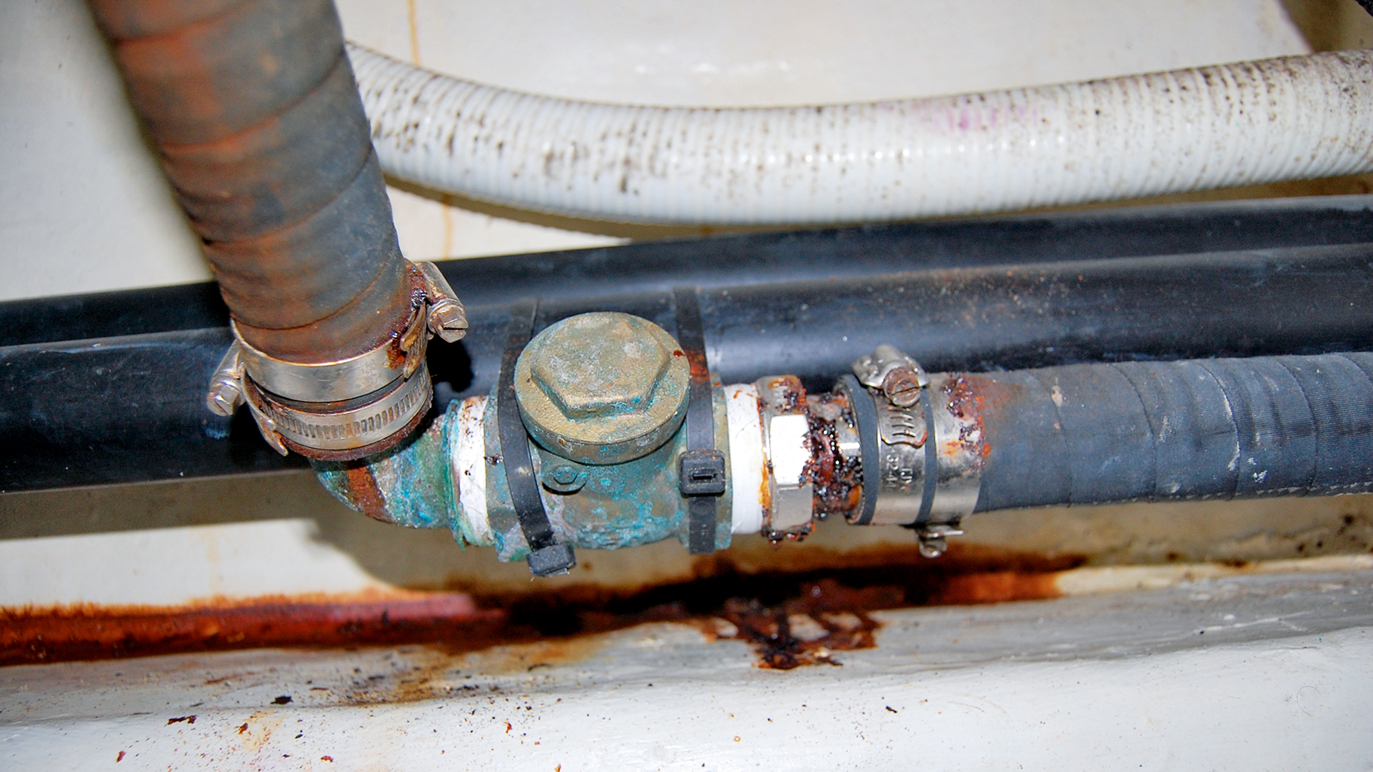 Skin fittings and seacocks explained - Practical Boat Owner