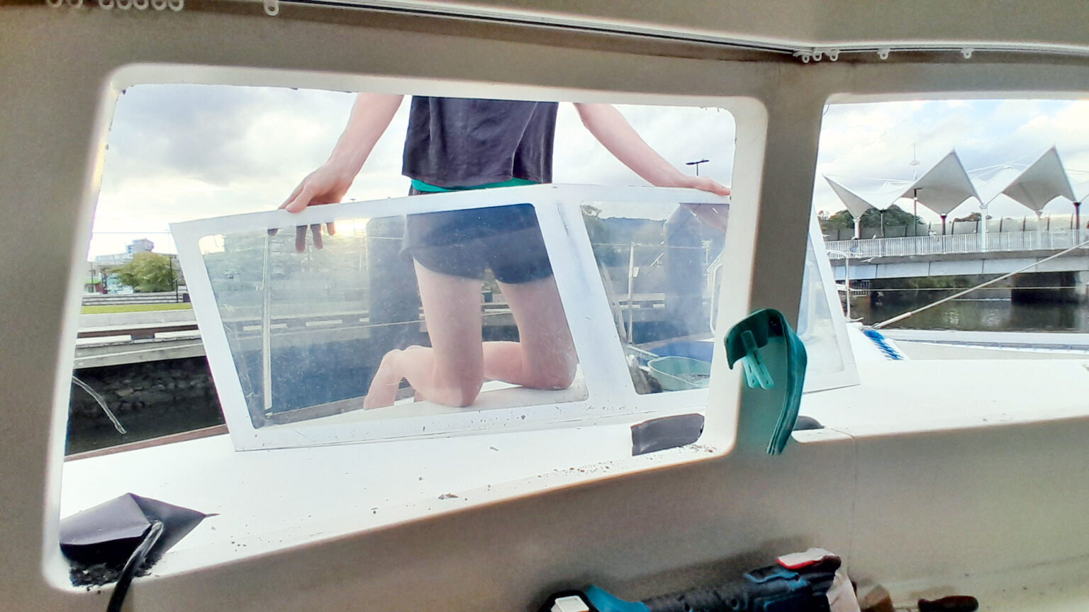 How to bend acrylic and change your boat's saloon windows - Practical ...
