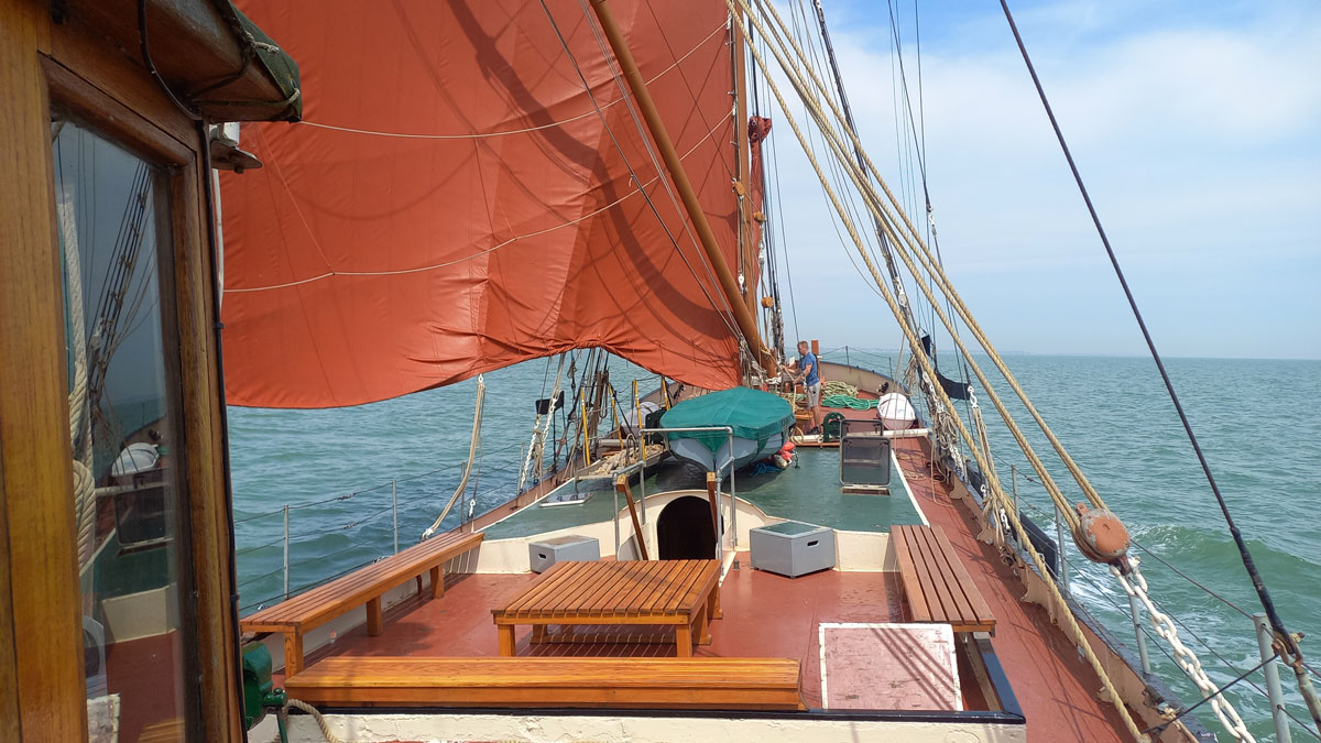 Dave Selby: Close encounters of the barge kind - Practical Boat Owner