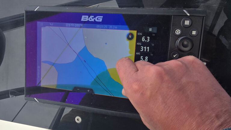 A beginner's guide to the chartplotter - Practical Boat Owner