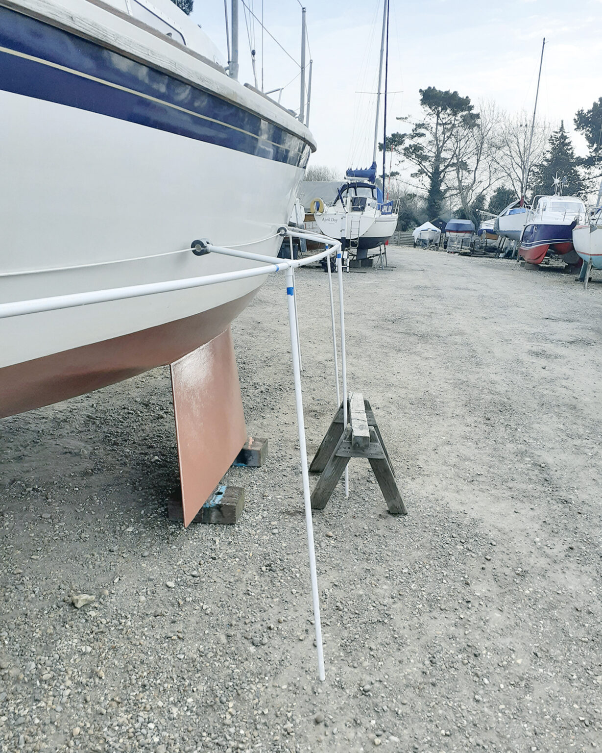 How I built a hull skirt to keep my boat dry while antifouling ...