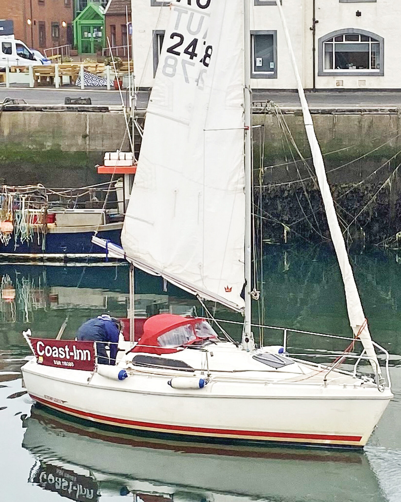 Your Holy Island cruising guide: coastal hopping in a trailer-sailer ...