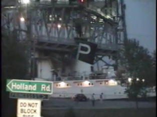 Ship hits bridge - Amazing video - Yachting Monthly