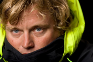 Alex Thomson explains what happened - Yachting Monthly