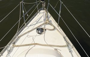 How to take a tow - Yachting Monthly