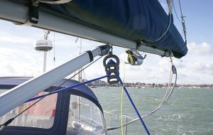 Video: Boom brakes and preventers tested - Yachting Monthly