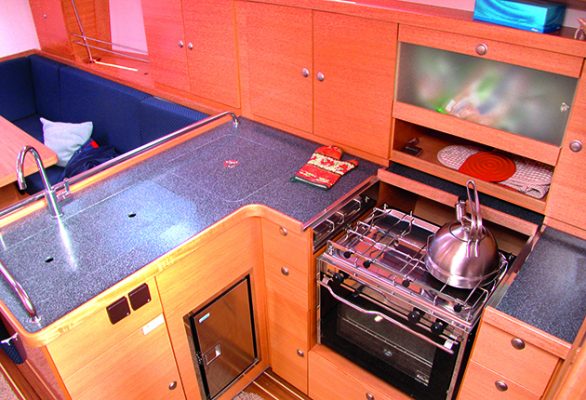 Hanse 400: popular modern performance cruiser - Yachting Monthly