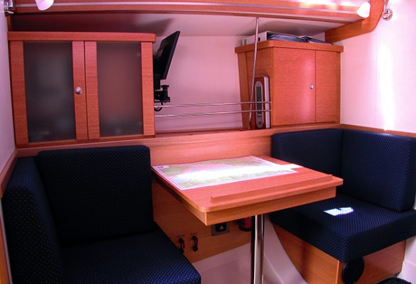 Hanse 400: popular modern performance cruiser - Yachting Monthly