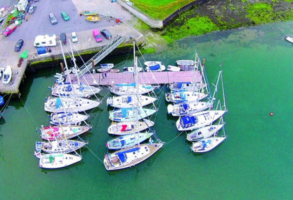 Mooring: A guide to coming alongside, rafting & traditional skills ...